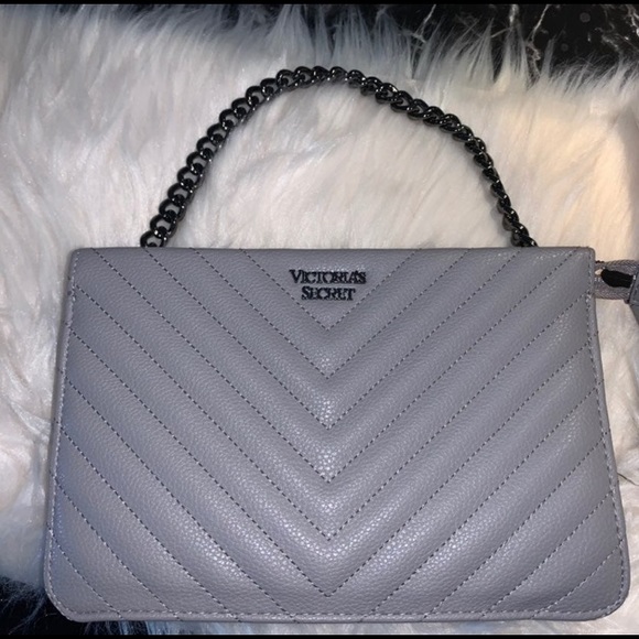 Victoria's Secret | Bags | Victorias Secret Vs Grey Pebbled Vquilt ...